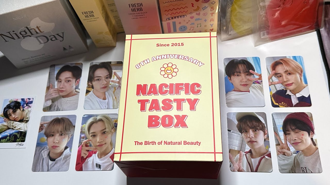 Stray Kids x Nacific 8th Anniversary Tasty Box Review & Unboxing - YouTube