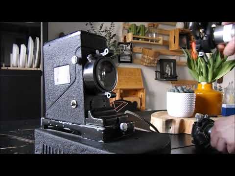 PULLIN   35 mm film strip and slide projector