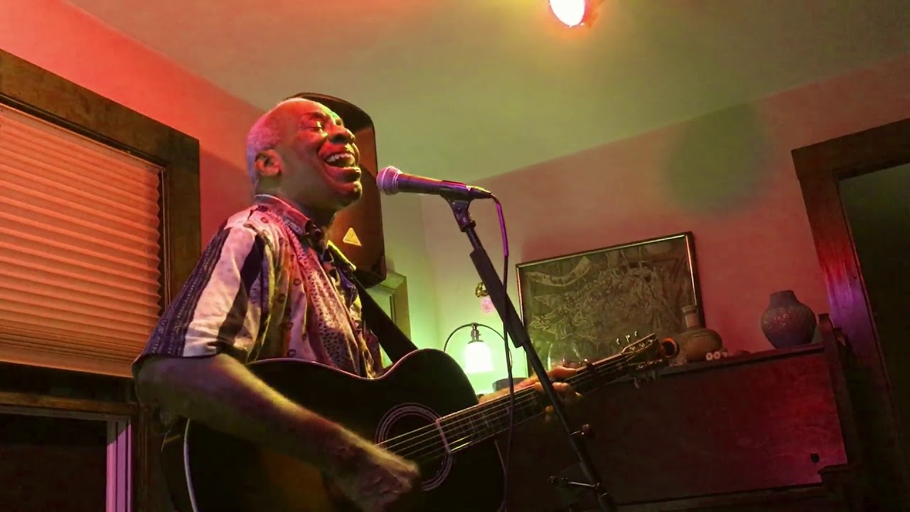 "Ready To Go" performed live by Reggie Harris, 2018-09-17, Singing Oak ...