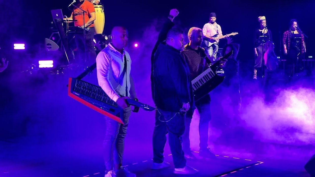 CARIMI REUNION LIVE BERCY PARIS 2022 - YouTube