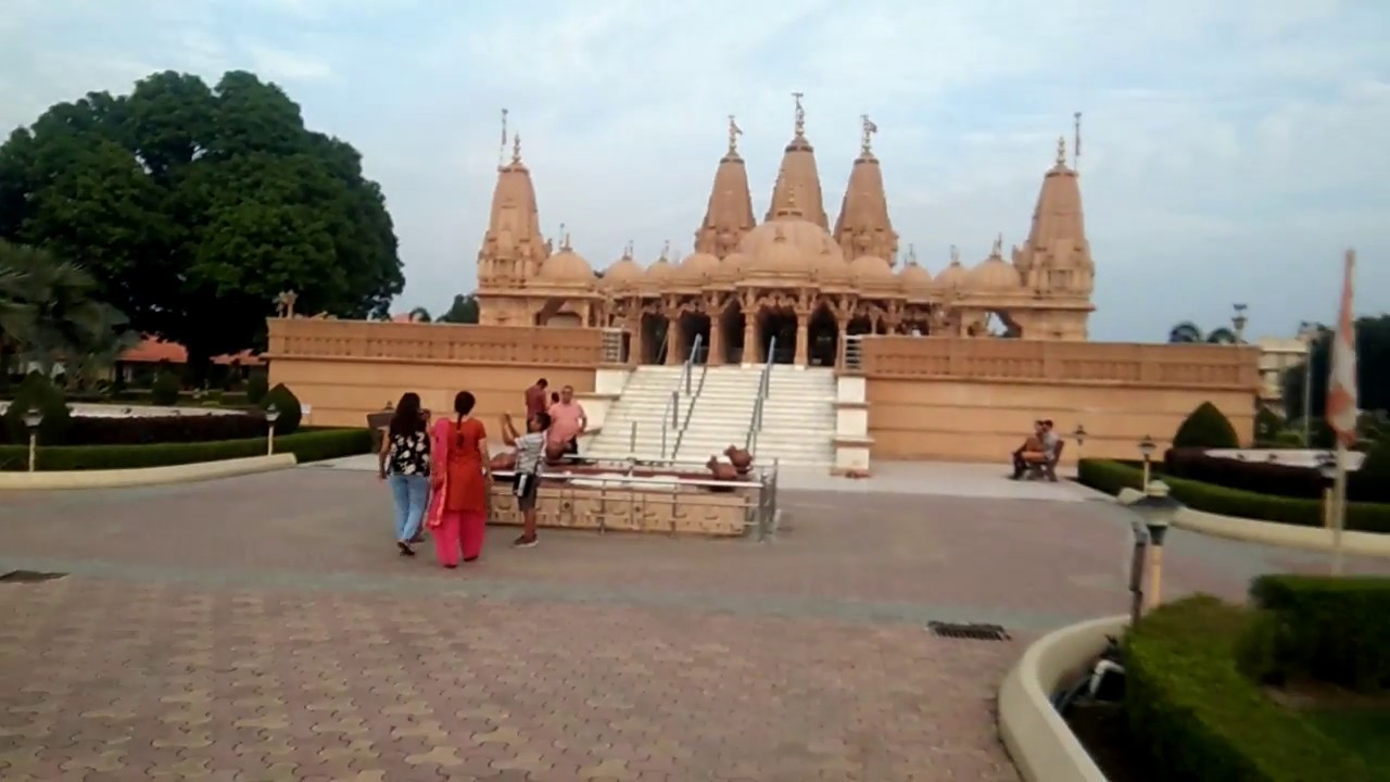 Swaminarayan Golden temple_LIVE Darsan_Sakri_Jay Swaminarayan_new_HD ...