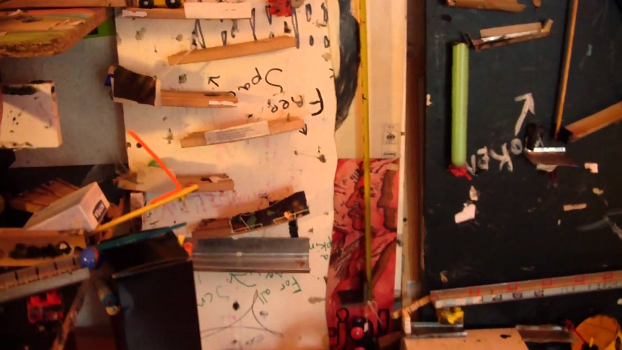 Gravity Gangsta-Rube Goldberg Pitagora Suichi ピタゴラスイッチ 183 - YouTube