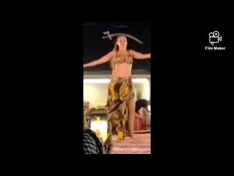 DUBAİ DE ÇÖL ORTASINDA DANSÖZ ŞOV İZLEDİK