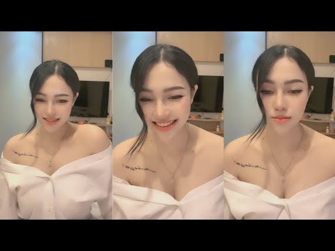 TANTE CANTIK PAKE BAJU TRANSPARAN | Live Tiktok Bigo Hot Terbaru @ putrizzia_ #trending #viral #fyp