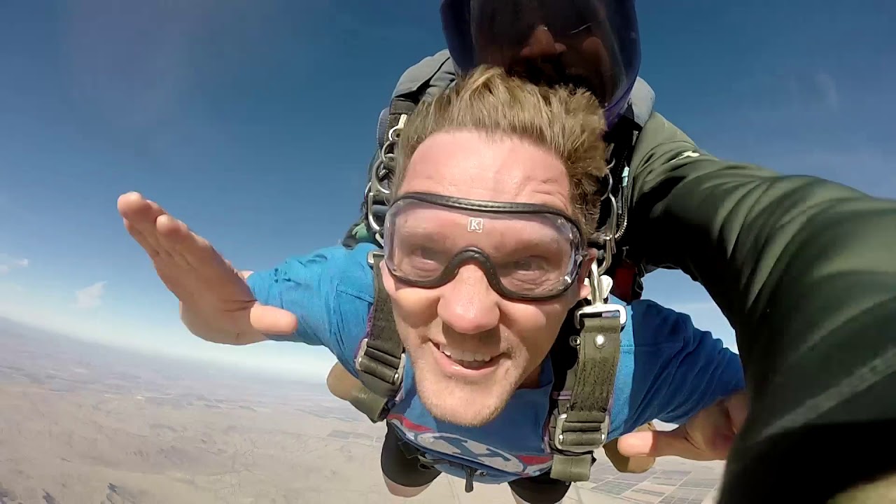 Phoenix Skydive Center Michael Forsgren - YouTube