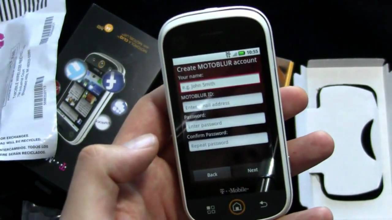 T-Mobile Motorola CLIQ - Unboxing and Hands-On - YouTube