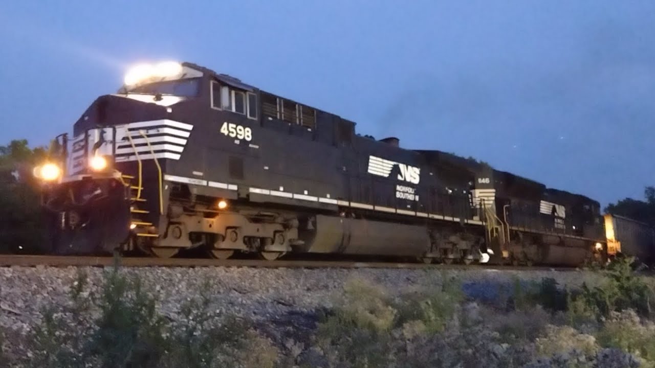 NS 4598 leads NS 170 Manifest Train East at Sharonville, OH - YouTube