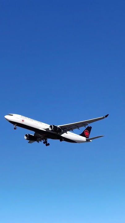 Airbus A330-343 Air Canada YUL to YVR | Windy Hard Landing on RWY 26R ...
