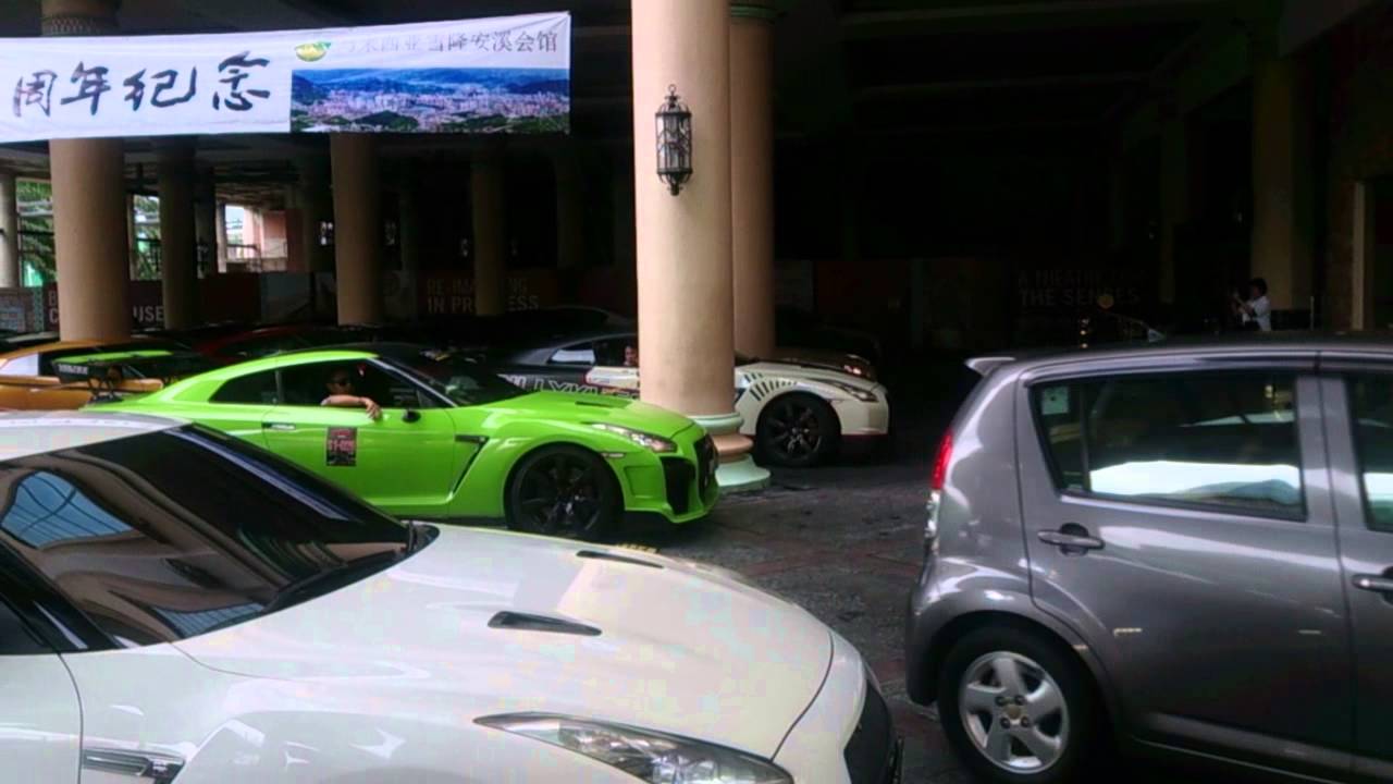 Nissan GTR Convoy : Departs Sunway Resort. - YouTube