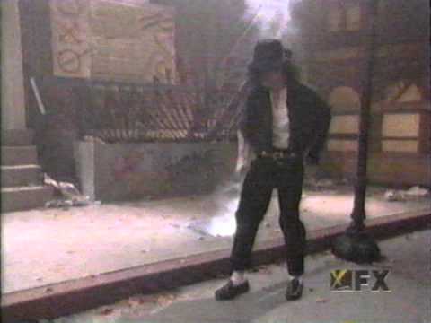 Am I Black or White? - Michael Jackson (In Living Color) - YouTube