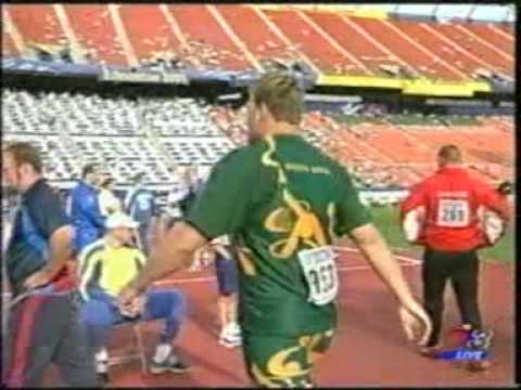Janus Robberts - Edmonton - WC 2001 - 21.26m - YouTube