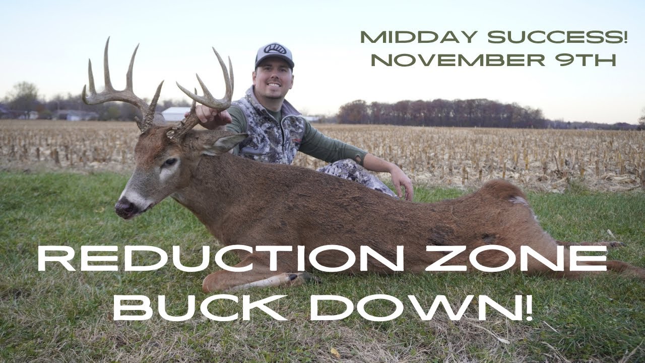 BUCK AT 4 YARDS// MIDDAY CRUISING AND RUT ACTION// BUCK DOWN IN ...