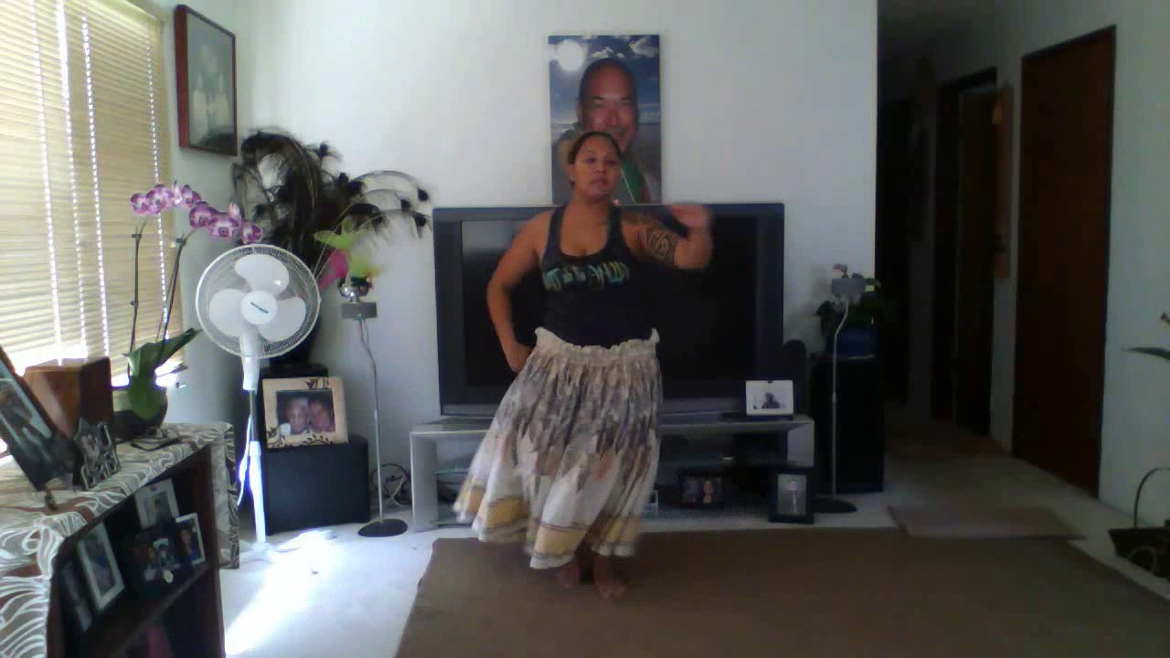 'Ulupalakua Hula - YouTube