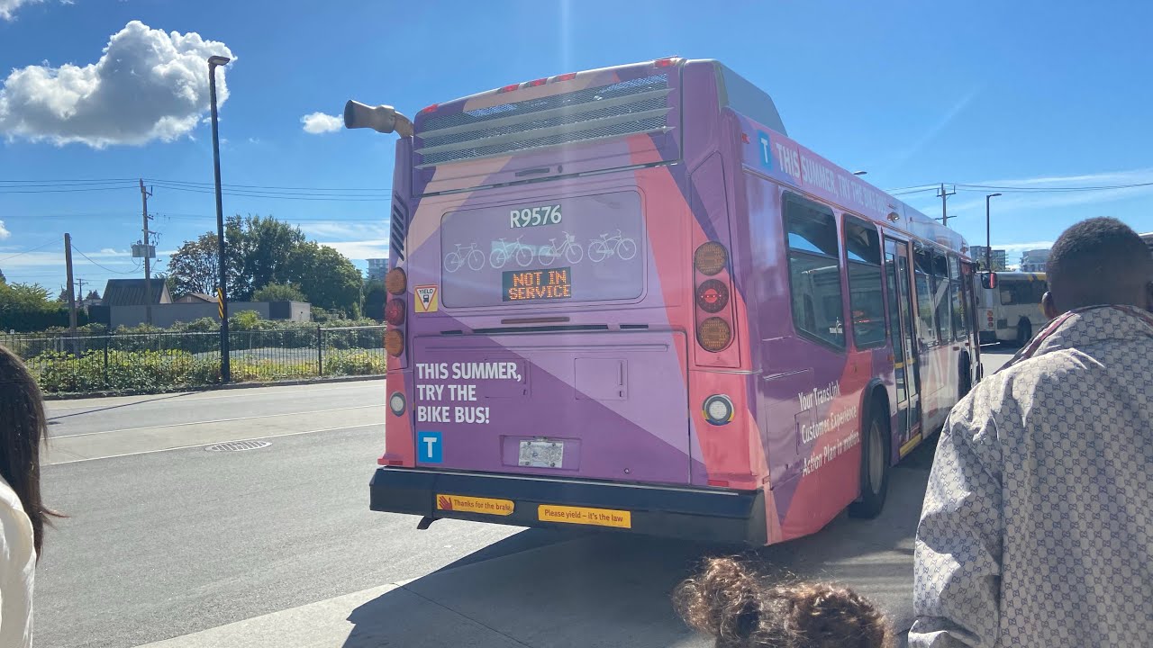 Richmond Translink 2009 Novabus LFS T Drive R9576 on 900 Bike Bus to ...