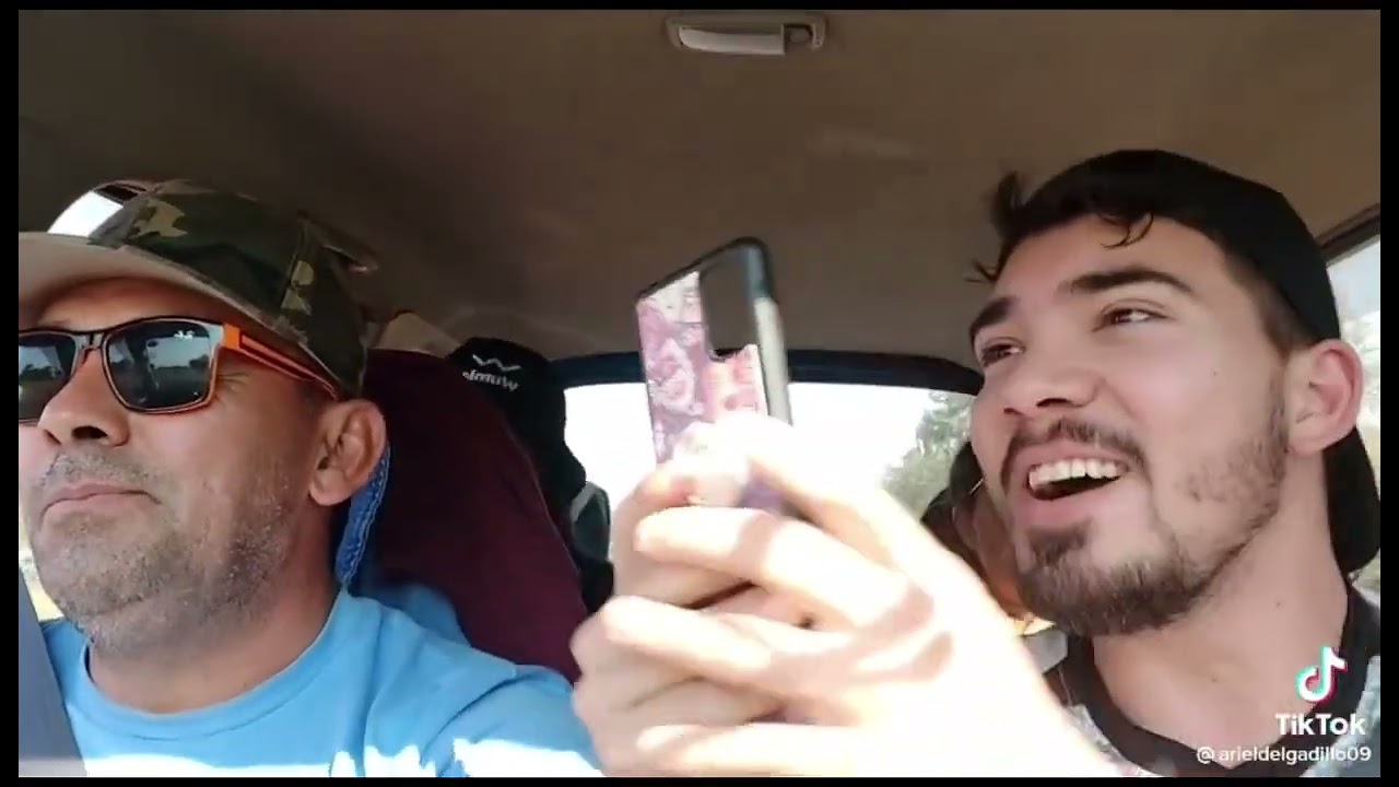 Momentos divertidos de Ariel Delgadillo parte 3 - YouTube
