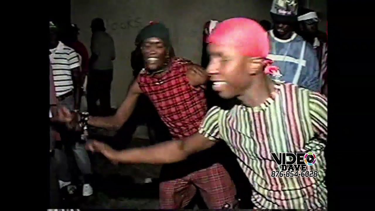 BOGLE AT UPTOWN MONDAY 2004 - YouTube