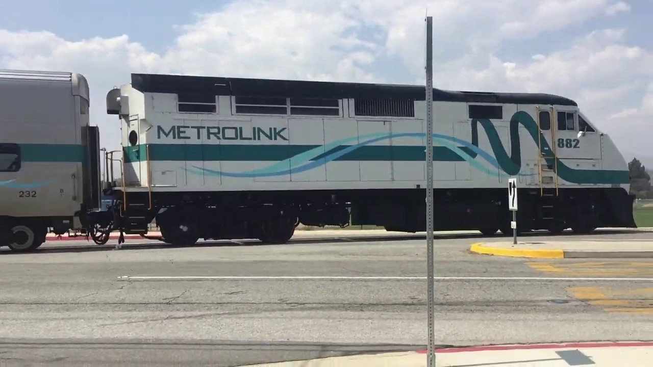 Tribute to Metrolink's F59PHI Locomotive | 250 Subscriber Special - YouTube