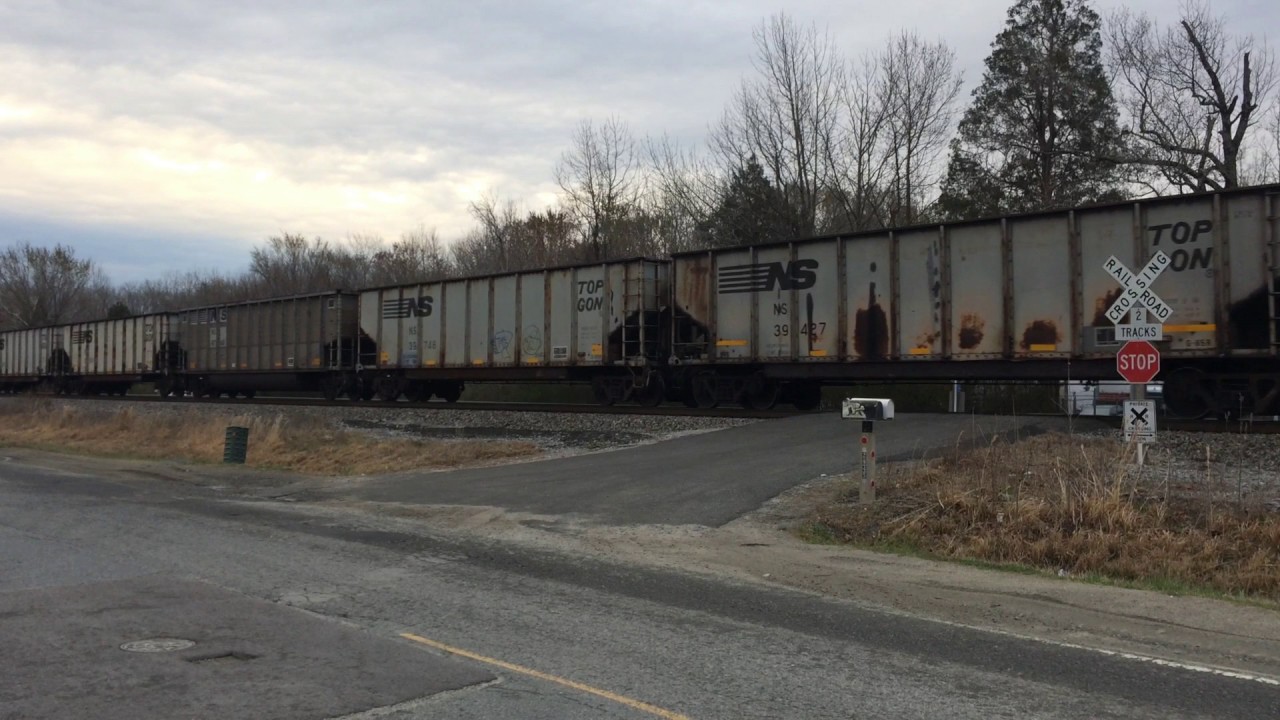 Norfolk Southern 7327 (EMD SD70ACu) leads NS 825 - YouTube