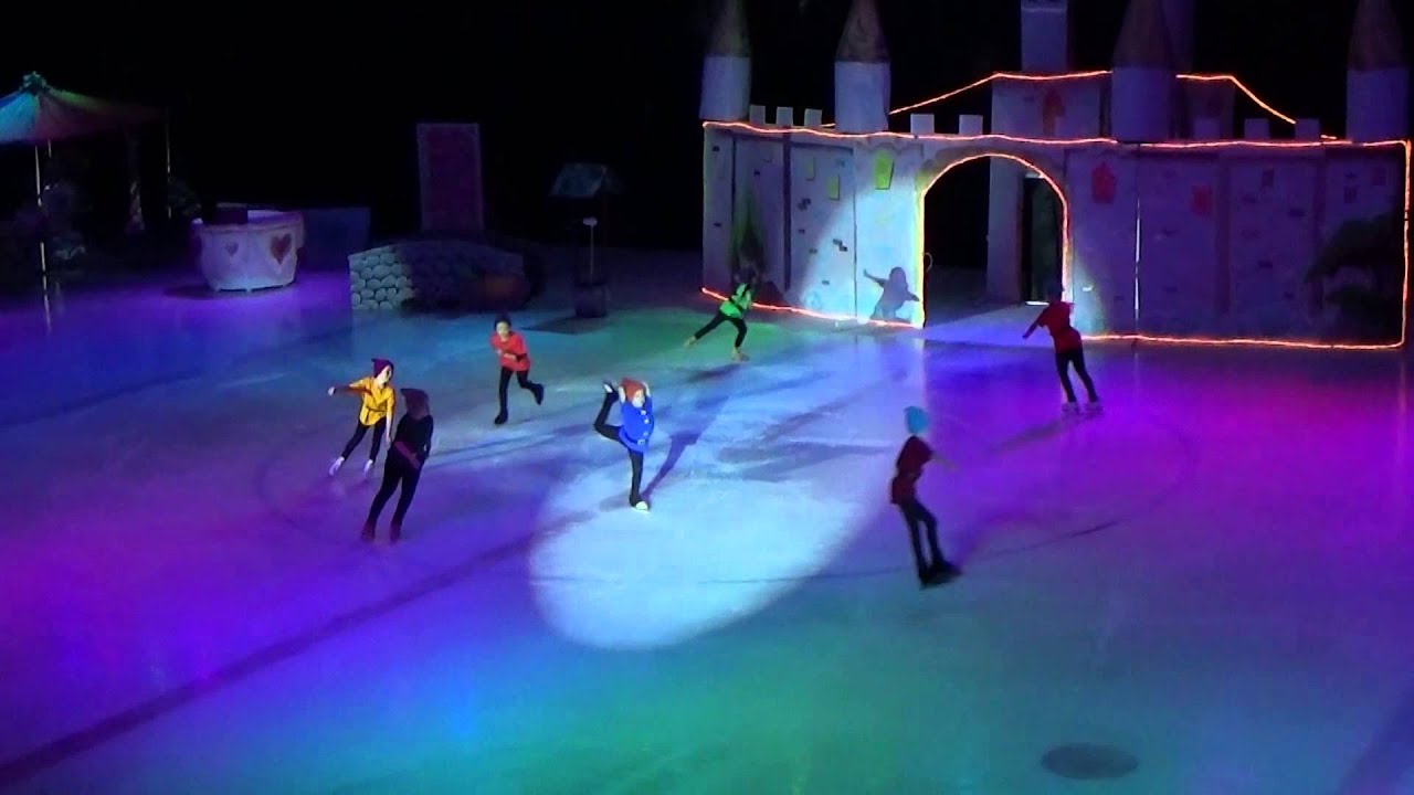 Once Upon a Time On Ice: Snow White and 7 Dwarfs - YouTube