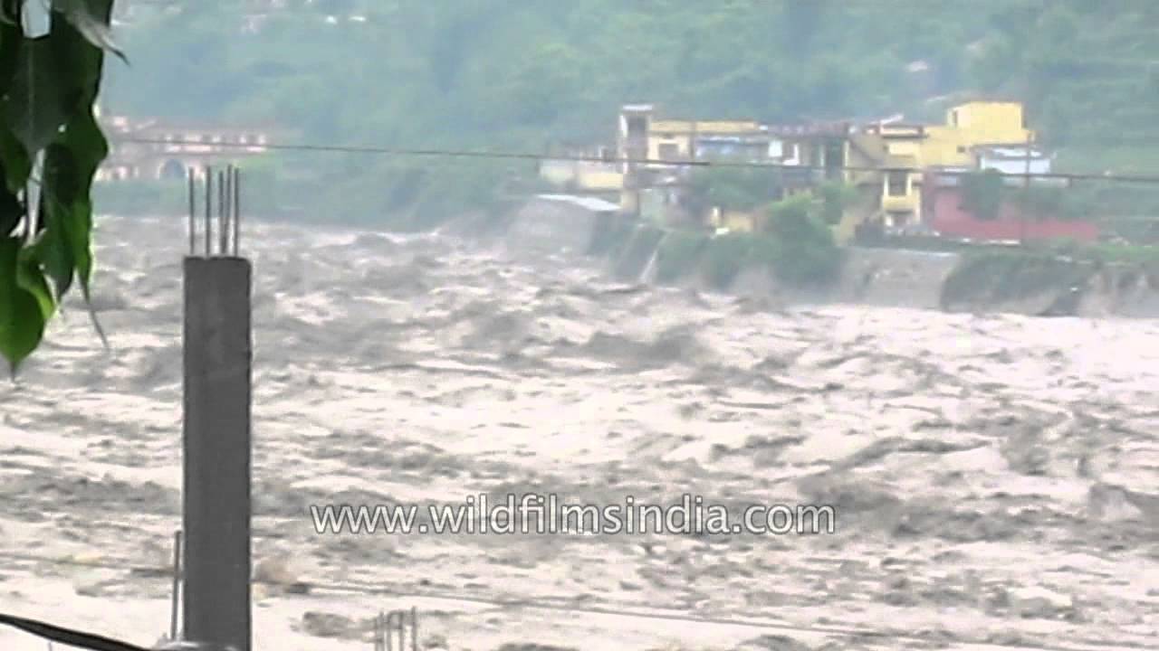 Heavy flow of river Ganga due to flood water in Gyansu, Uttarkashi ...