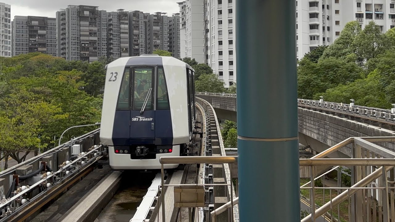 SBS Transit SKLRT Crystal Mover C810 [23] departing Kangkar (East Loop ...