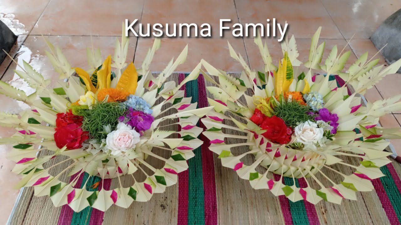 Cara membuat sampian gebogan irit janur #gebogan #cantik - YouTube