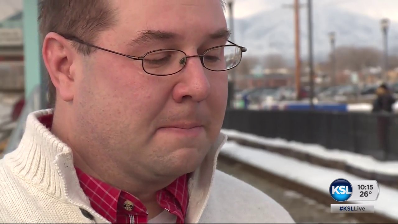 Homeless man lands job after receiving donated new suit for interview ...