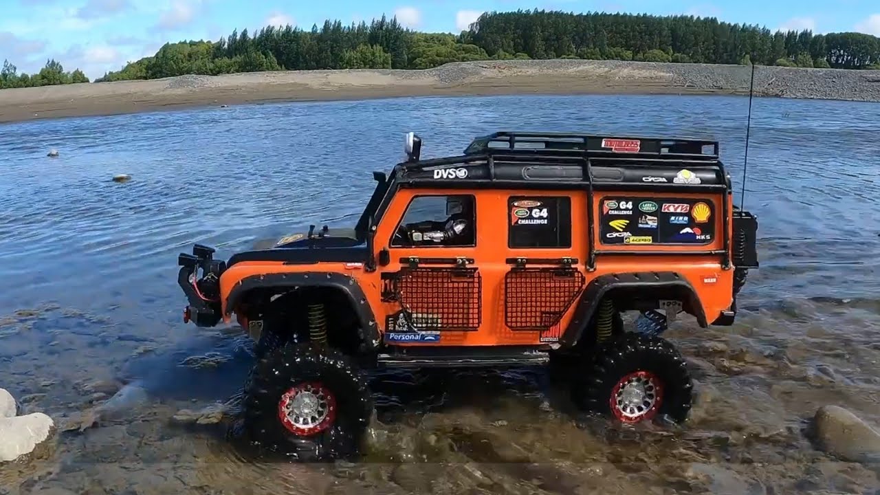 trx4 defender river trail traxxas - YouTube