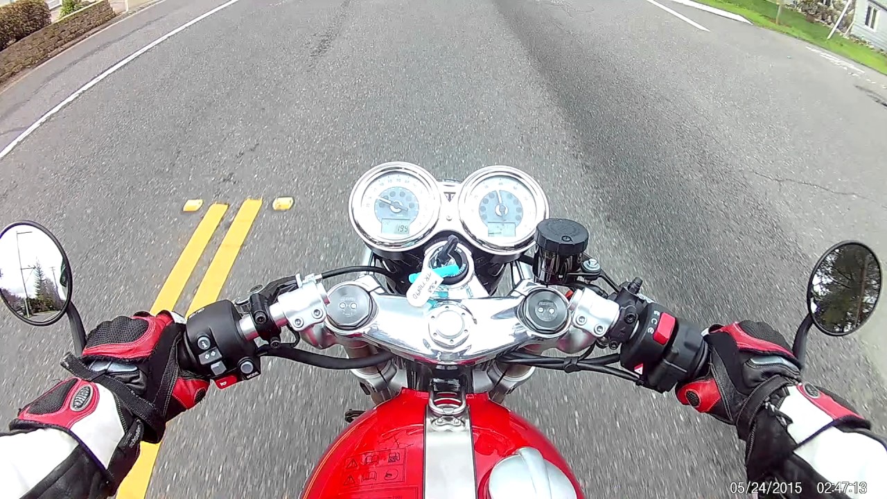 Test riding Triumph Thruxton R - YouTube