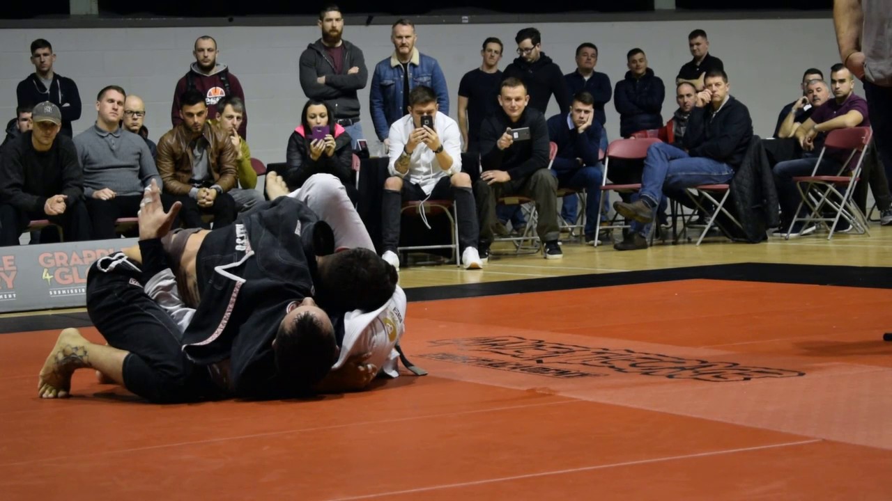 jamie taylor v tyrone elliott. bjj brown belt 15 minute sub only - YouTube