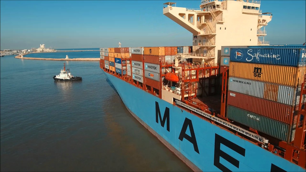 The biggest ship ever entering Haifa Port - MAERSK ELBA - the full ...