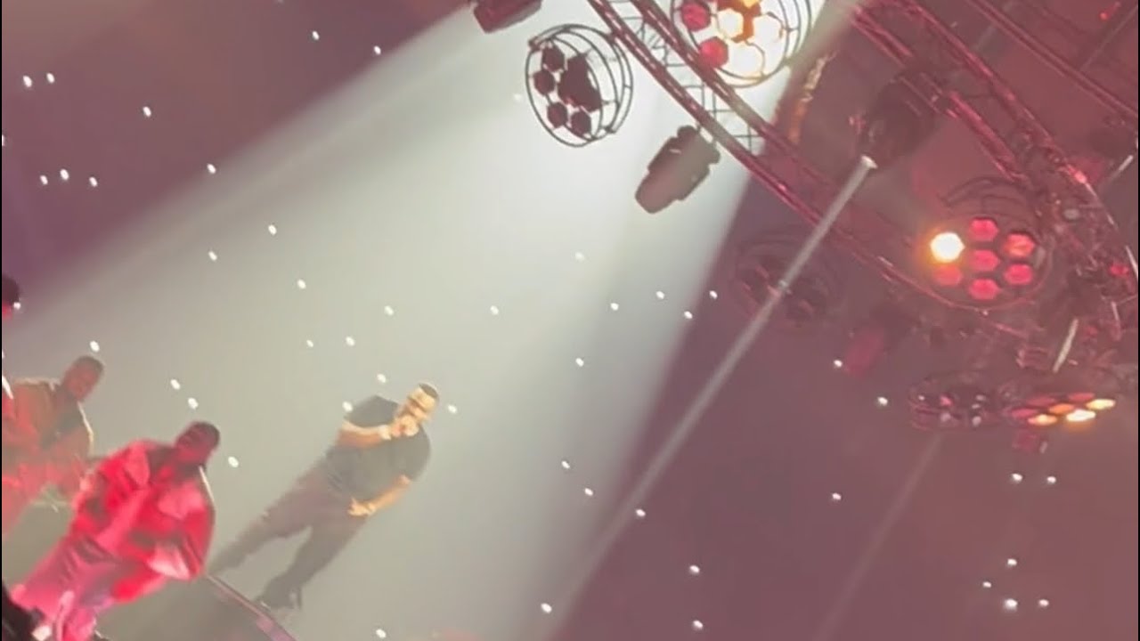 Joé Dwet File ( Accor Arena) 🔥🔥🔥🔥🔥🔥 - YouTube