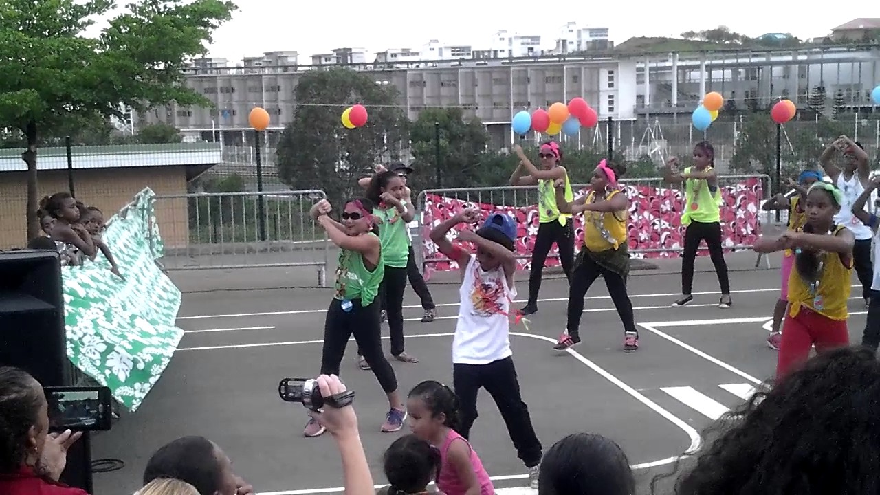 Fête de l'école Renée FONG Joseph et Jade 2016(1) - YouTube