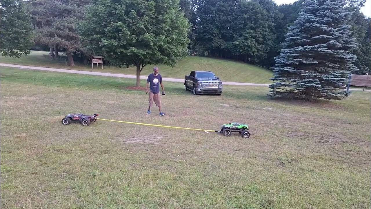 8s kraton 50% power vrs 8s Xmax on 6s 100% who's king - YouTube