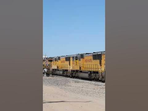 UP 9074 EB ZLBDV AUTORACK - STACK TRAIN 5-4-2022 - YouTube