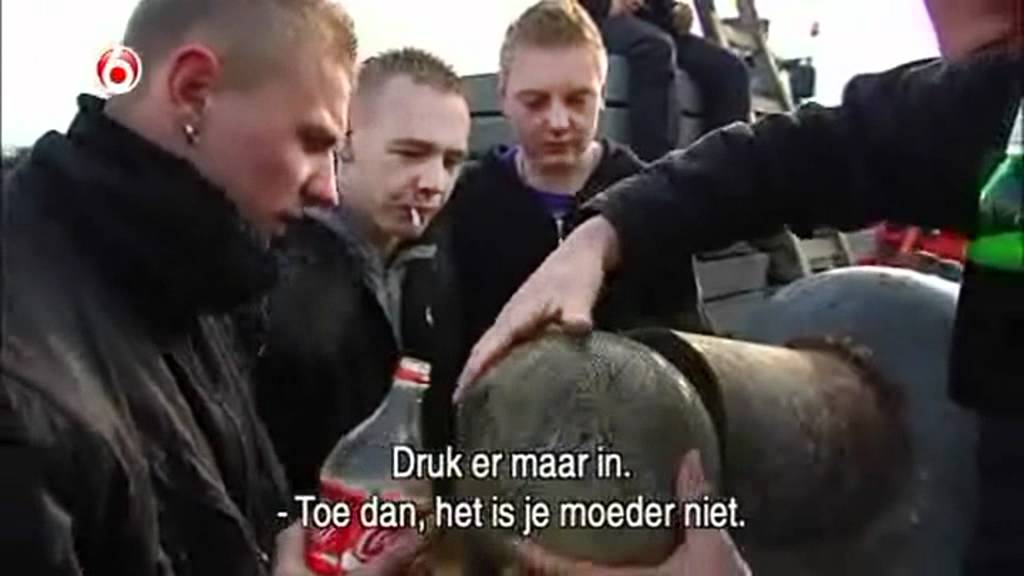 De Keet | 5: Knallen! - YouTube