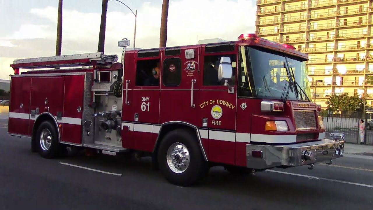 Downey Fire Dept. E61 responding to 10th st. IC - YouTube