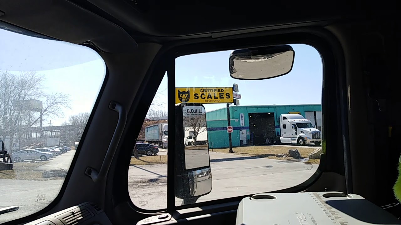 (TRUCKING) Blue Beacon (Stevens Transport) - YouTube