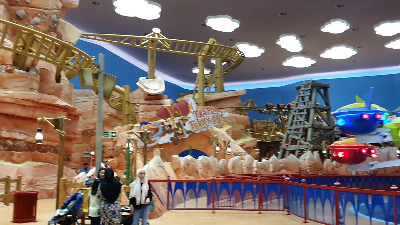 Fast and Furry-ous Ride Warner Bros World Abu Dhabi - YouTube