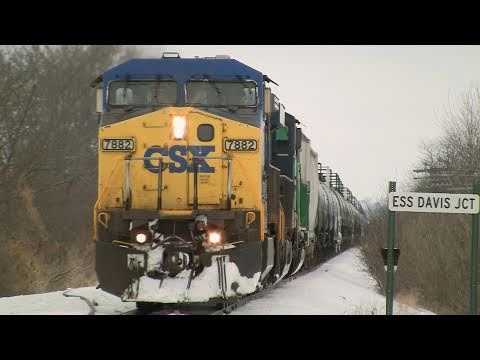 CSXT 7882 East by the ESS Davis Junction on 1-30-2011 - YouTube