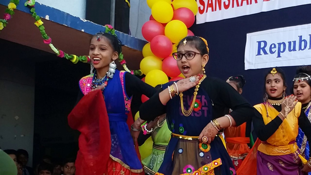 Republic Day- Desh Bhakti Girls Dance | SEMS Sanchore - YouTube