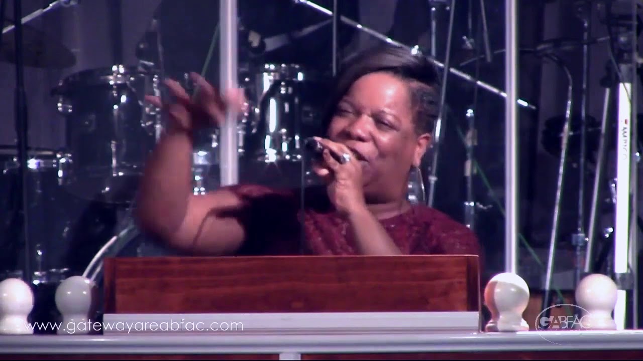 Raytina Robinson SERMONIC SONG 12-30-18 - YouTube