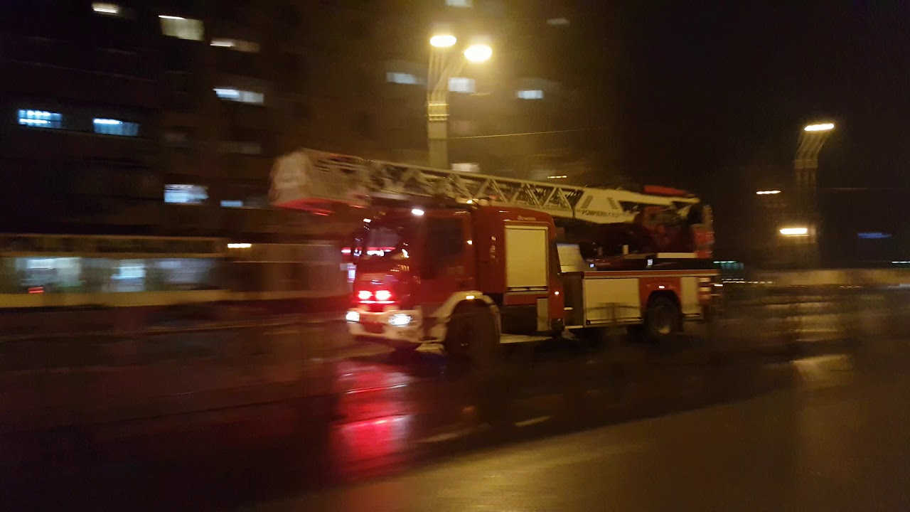 Autoscara noua pompieri Iveco Magirus + Dacia Logan pompieri - YouTube