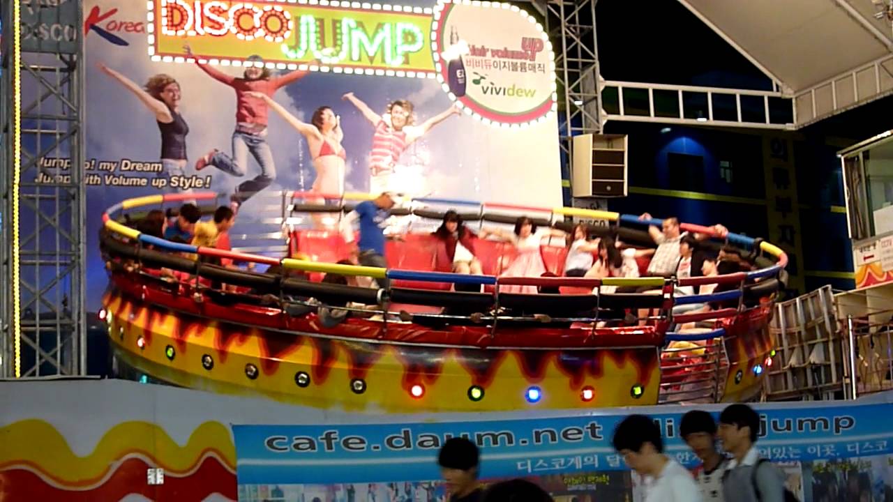 Disco Jump at Dongdaemun, Seoul - YouTube