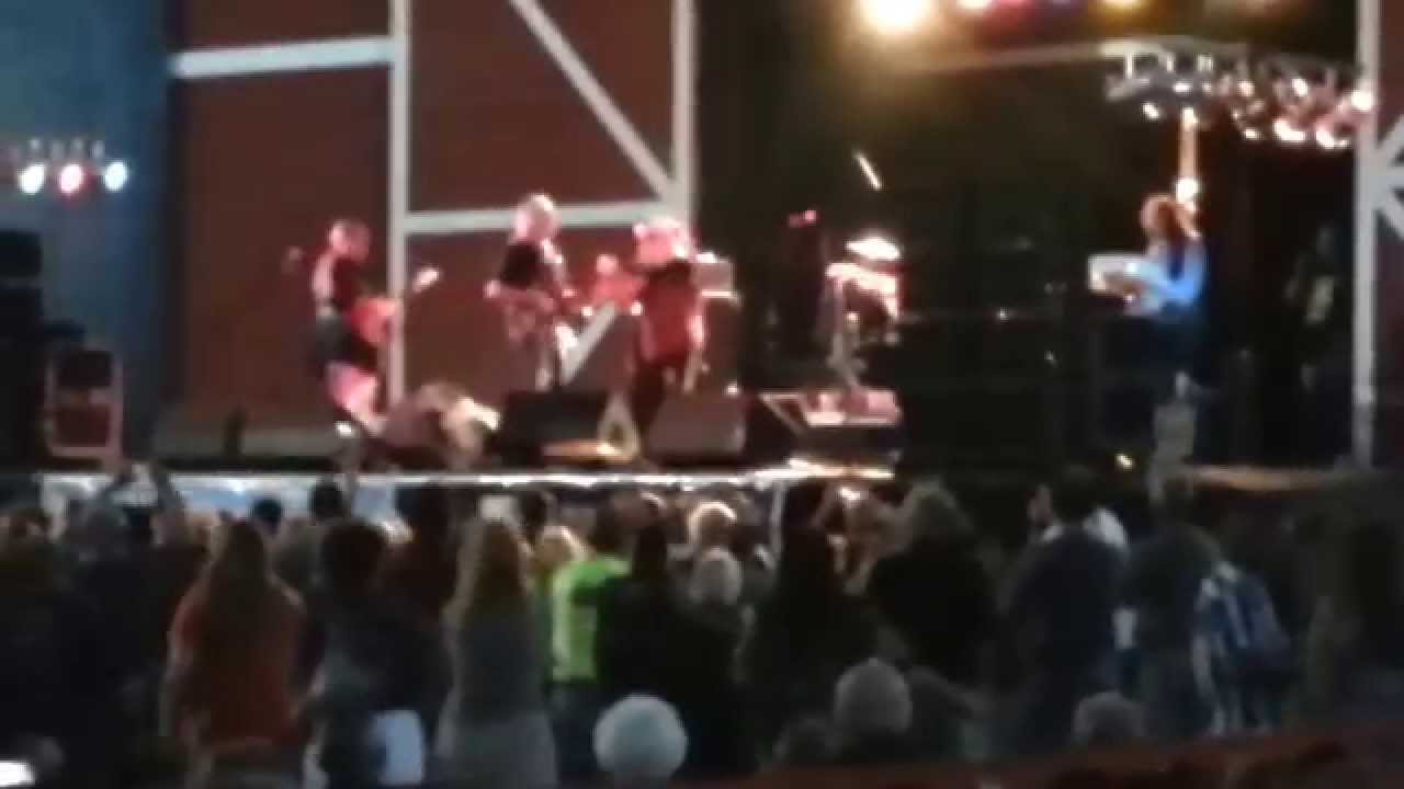 Freaking at the Freaker's Ball - Dr Hook featuring Ray Sawyer - YouTube