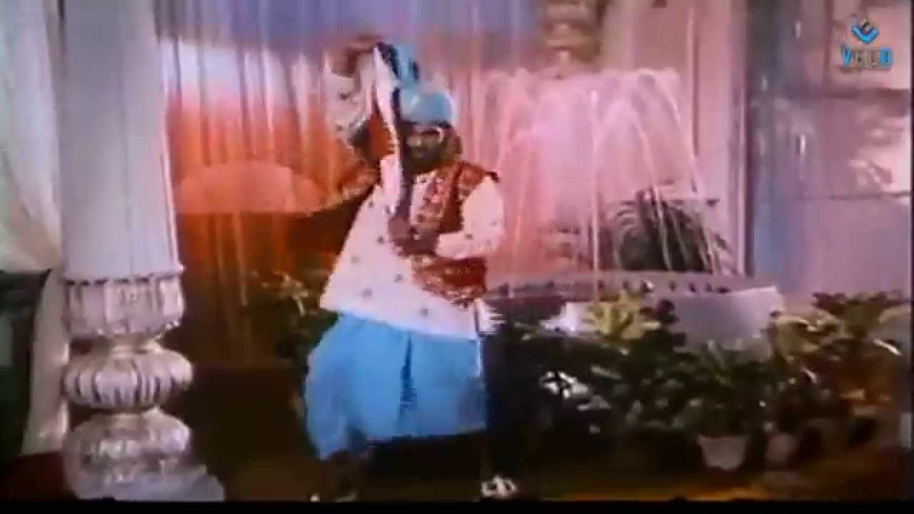 Avasara Police 100 Movie - Nagooru Pettai Song - YouTube