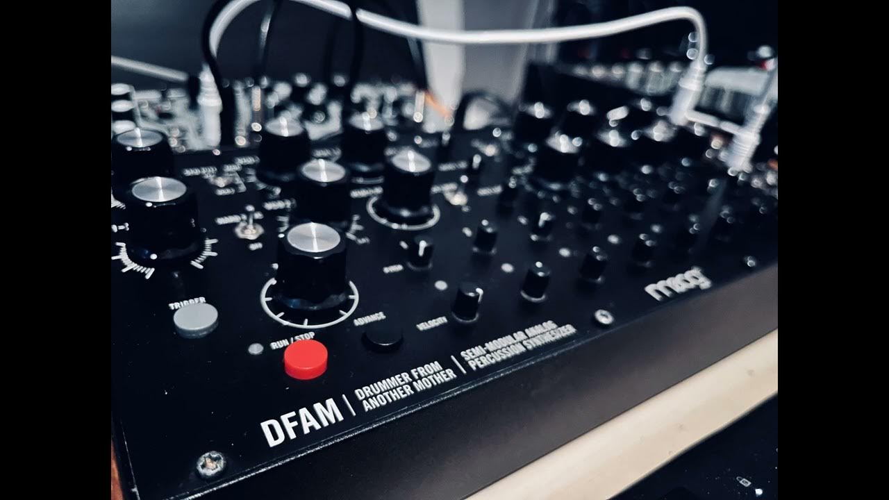 Moog DFAM ambient exploration - YouTube