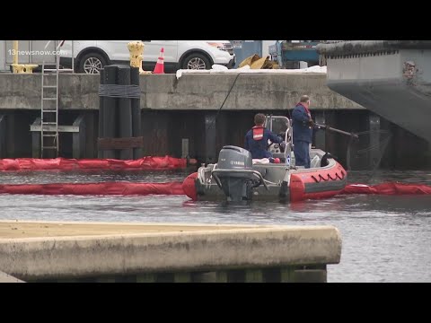 Fuel spills from vessel in Elizabeth River near Downtown Norfolk - YouTube