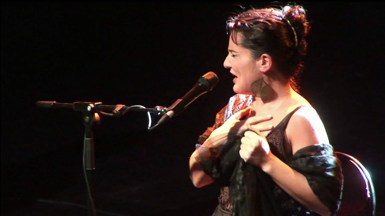 Alba Guerrero presenta "7 DÍAS" (2010) - YouTube