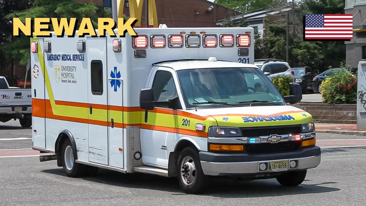 Newark | University Hospital EMS Ambulances Responding x3 Lights ...